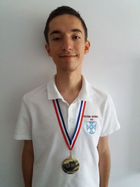 Excelență în astronomie. Andrei Sandu este singurul elev ieșean care a ...