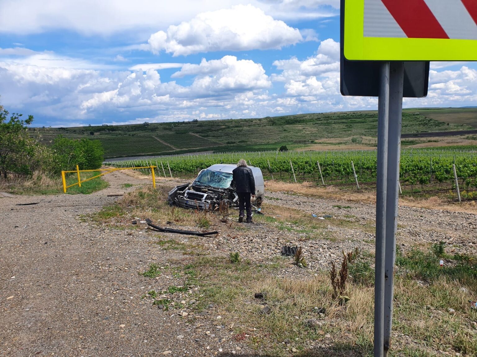 A fost Dumnezeu lângă ei! Accident spectaculos în comuna Strunga VIDEO ...