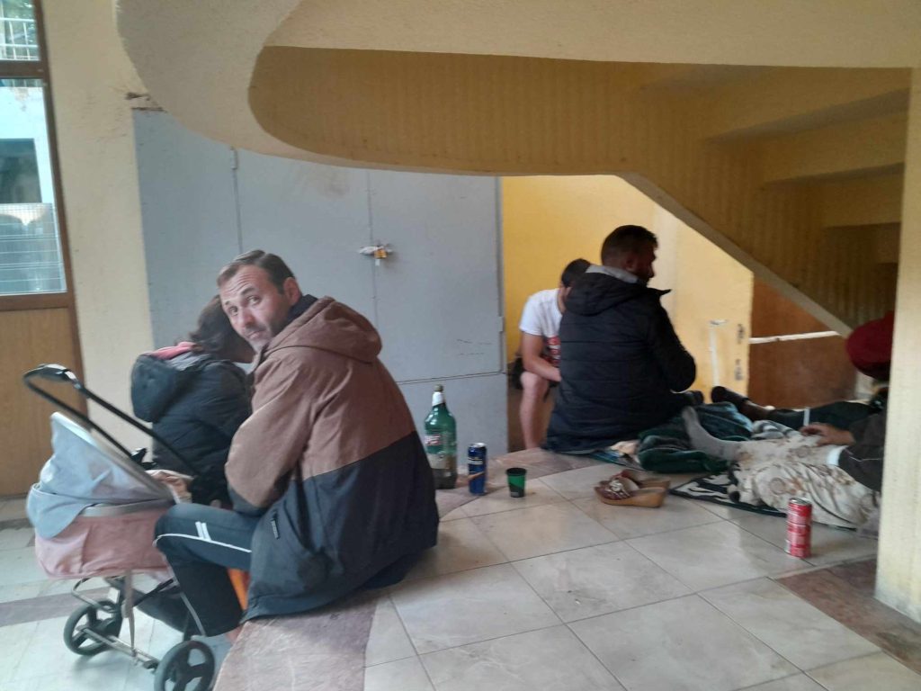 FOTO. Gara Iași, între pușcărie și azil – mai mulți infractori și ...
