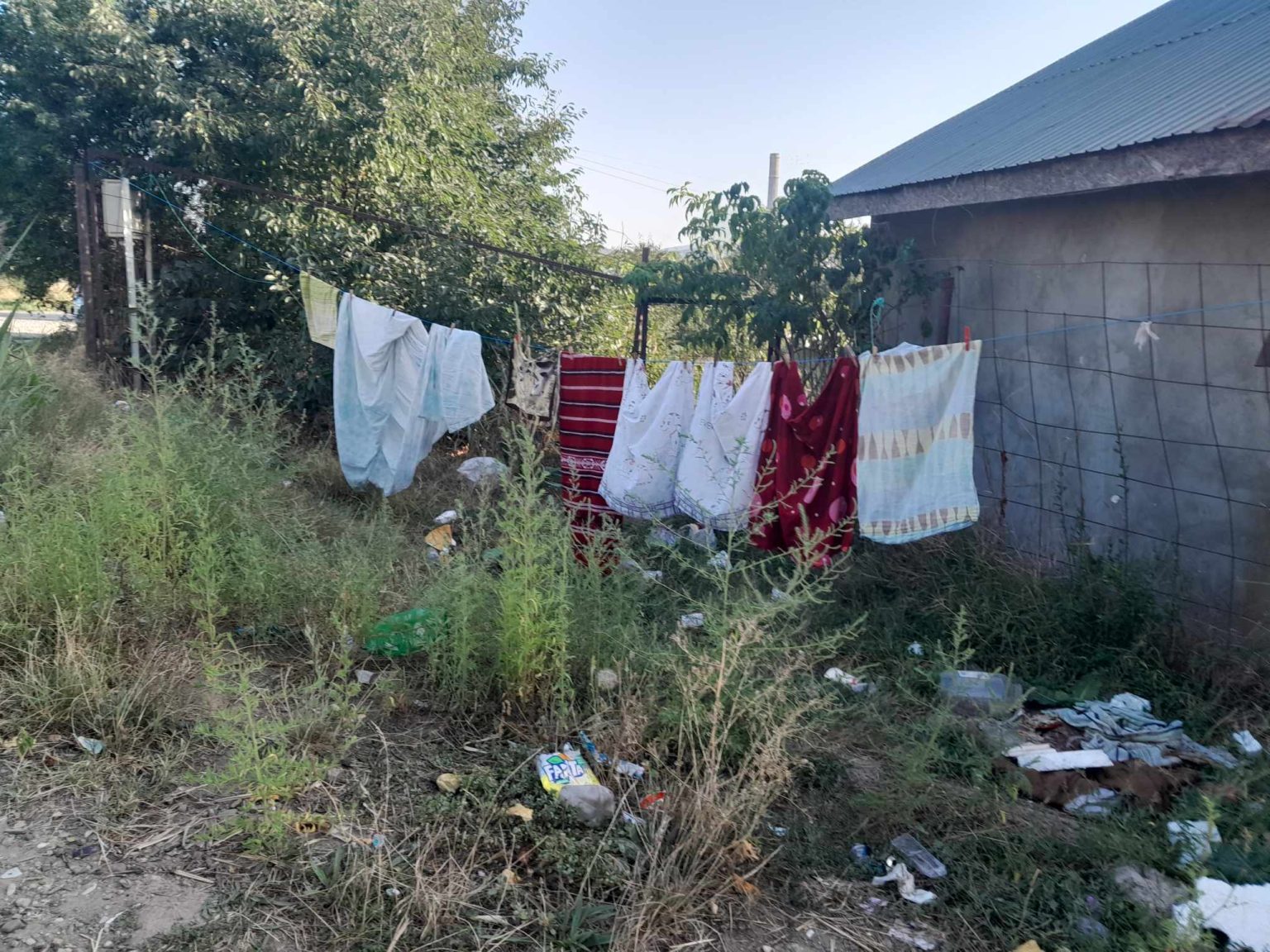 Ghetourile din Holboca! Blocuri fantomă cu structură de rezistență din ...
