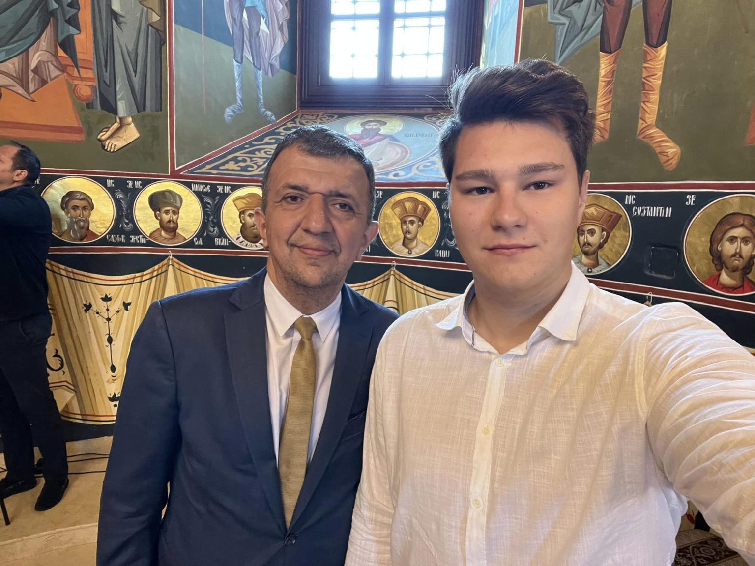 Beizadeaua unui infractor din Schitu Duca, cu zero experiență, angajat pe mită la cabinetul unui ...