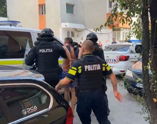 Manu Bombardieru, reținut de mascații din Capitală. Pe TikTok este ...