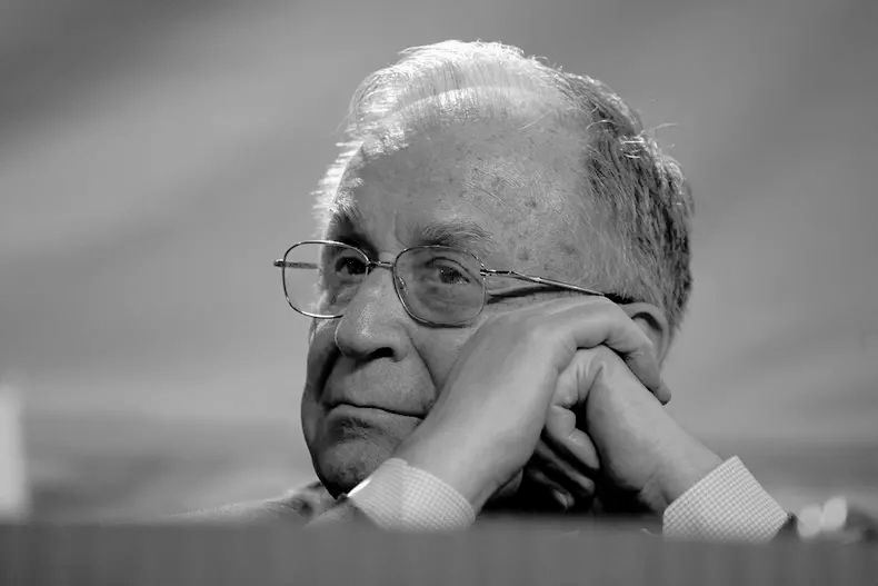Ion Iliescu gânditor - 7est.ro - Cotidian de știri, anchete, opinii ...
