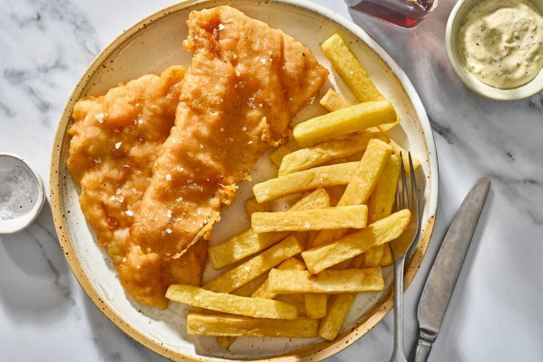 Un celebru brand britanic de fish & chips intră în România. Este adus ...