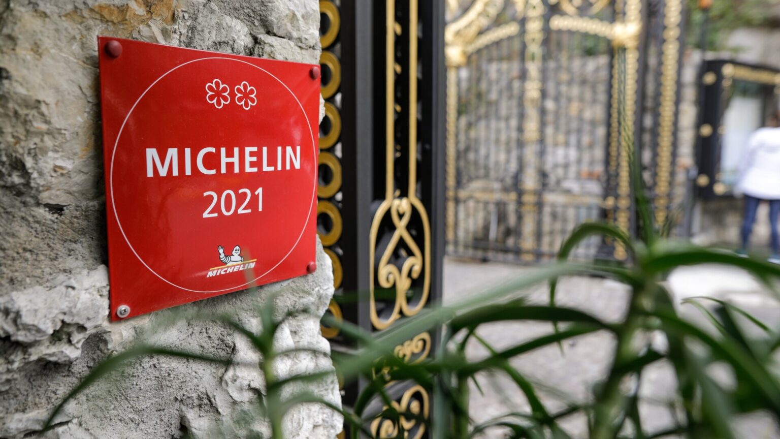 Motivul pentru care România nu are restaurante cu stele Michelin - 7est ...